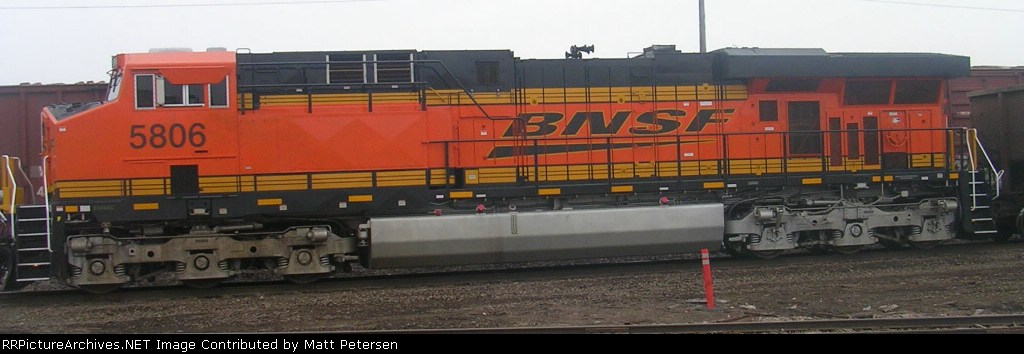 BNSF 5806